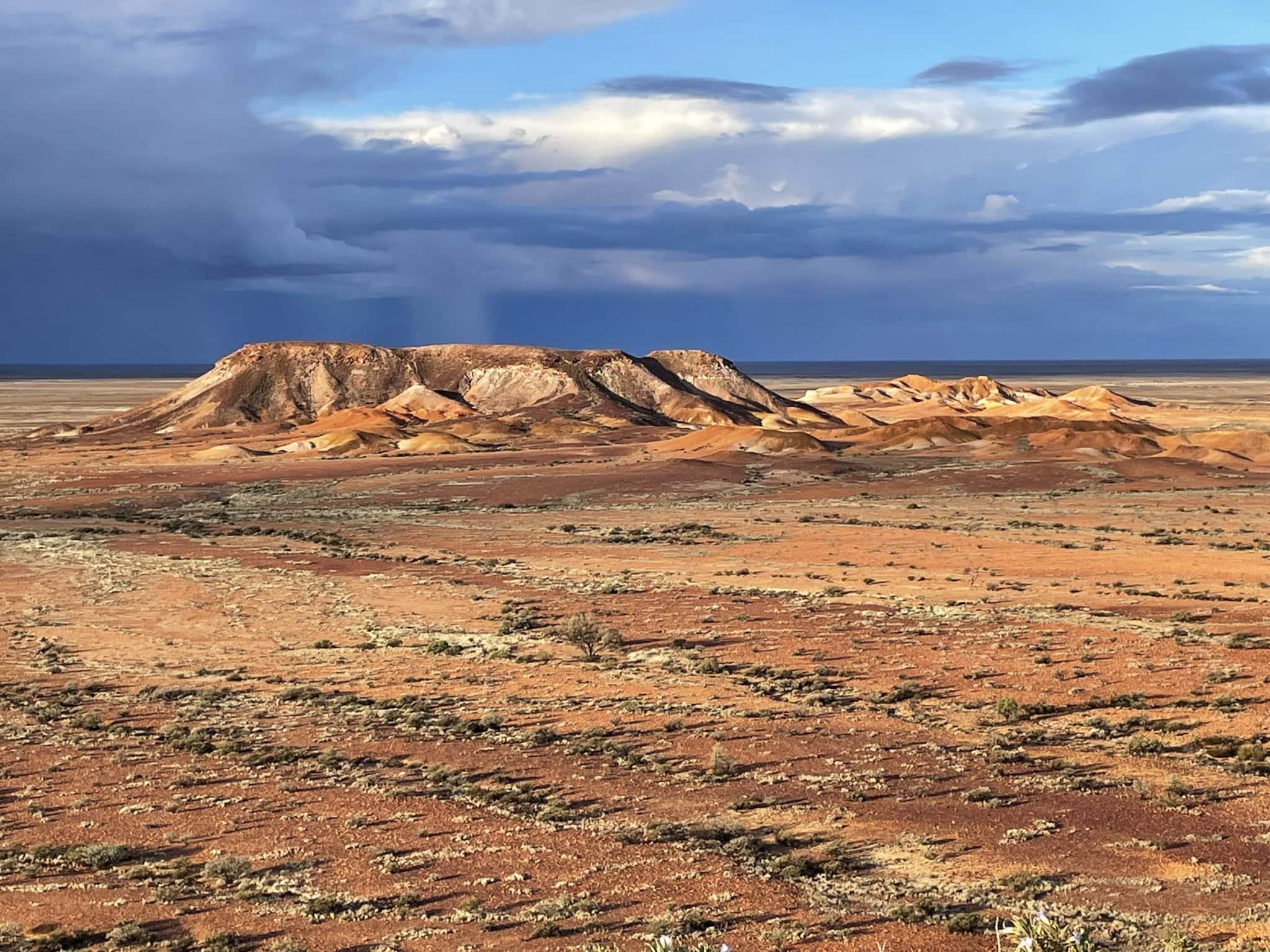 The spectacular Kati Thanda - Lake Eyre: Australia's largest salt lake